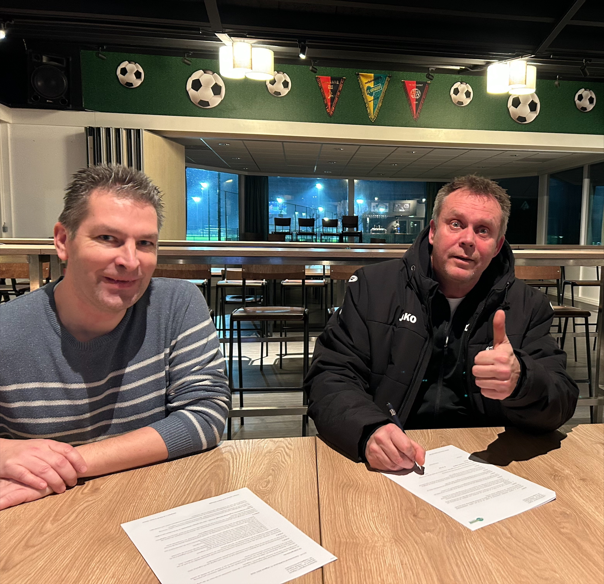 Jurg Bosman ook het volgende seizoen hoofdtrainer bij FC Uitgeest | FC ...