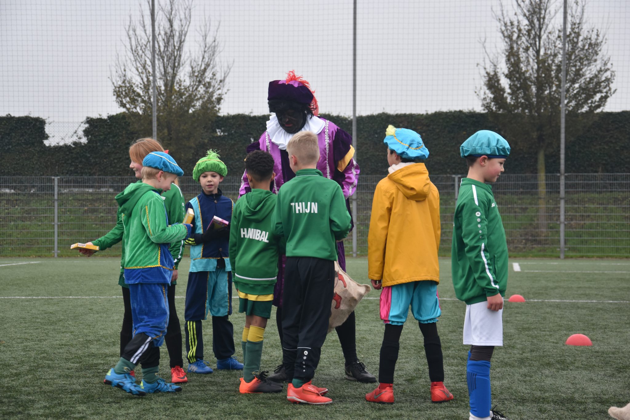 Pietenbezoek bij FC Uitgeest | FC Uitgeest