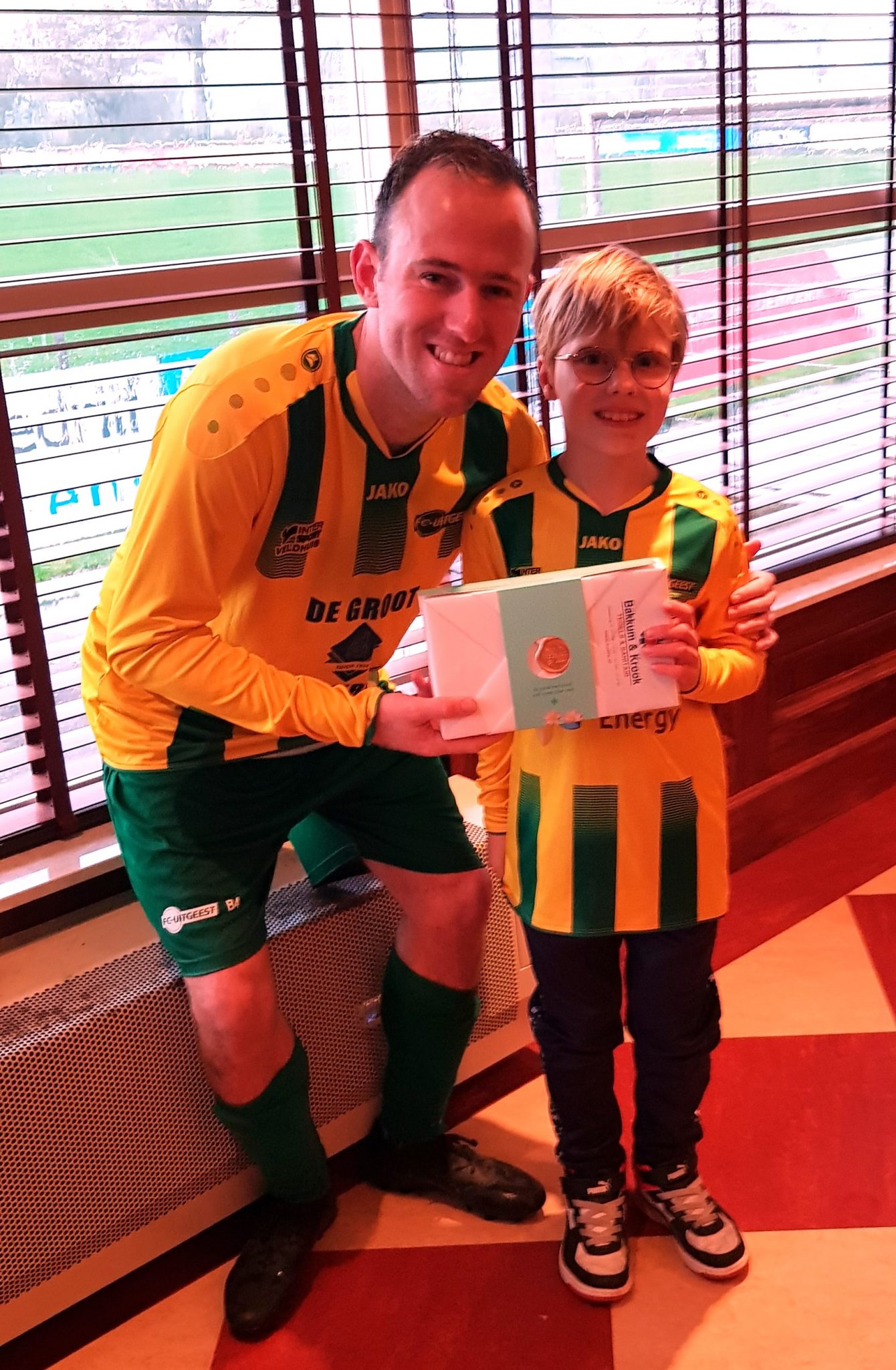 FC Uitgeest “swingt” en “schwungt” over Flevo heen | FC Uitgeest